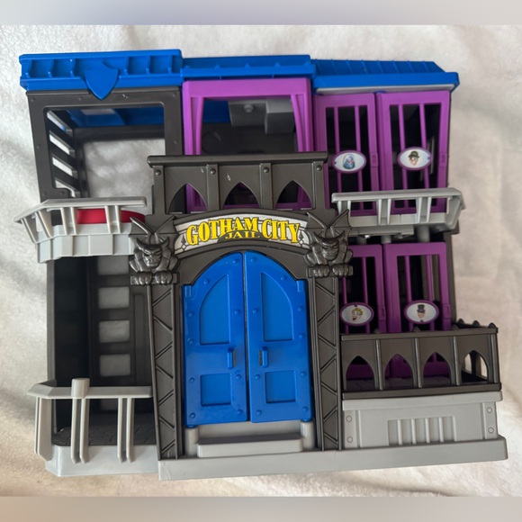 Fisher-Price | Toys | Fisherprice Imaginext Dc Super Friends Gotham ...